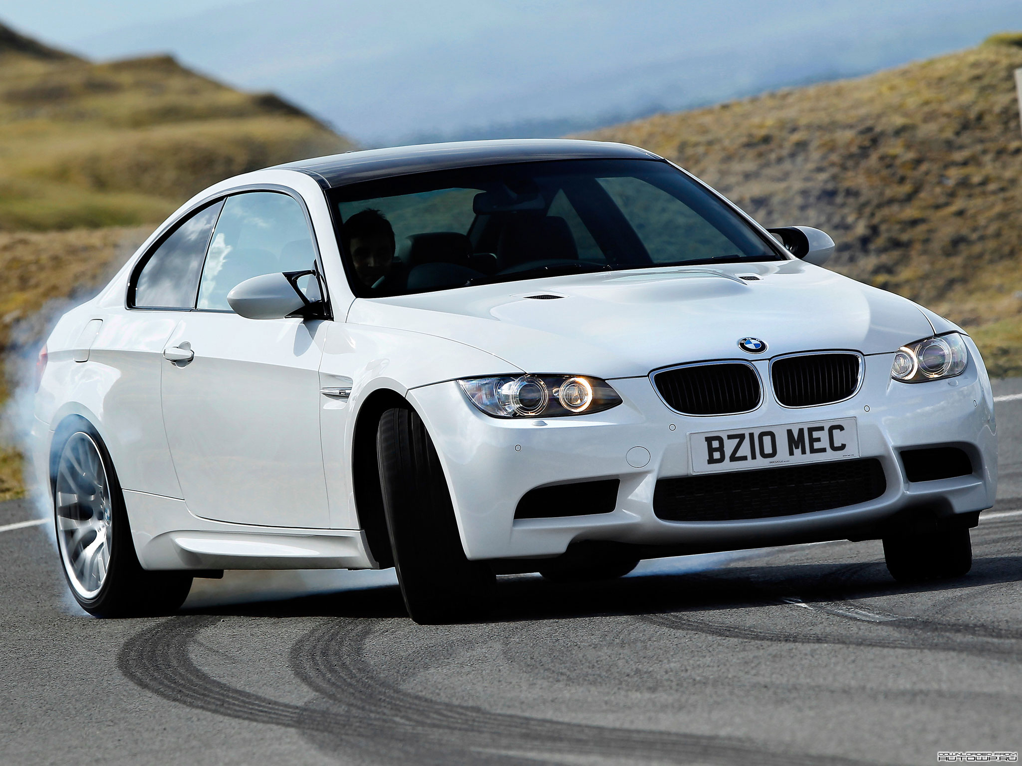 Bmw M3 E92 Wallpaper 2048x1536 16341 Bmw M3 E92 Wallpaper 2048x1536 16341