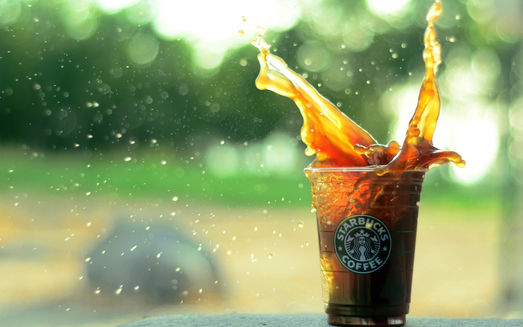 Starbucks Coffee Splash Spray Wallpaper 1680x1050 24914 Starbucks Coffee Splash Spray Wallpaper 1680x1050 24914
